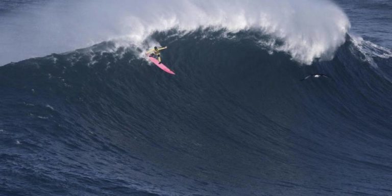 Big Wave Awards - Deux trophées pour Justine Dupont! - Mer & Océan